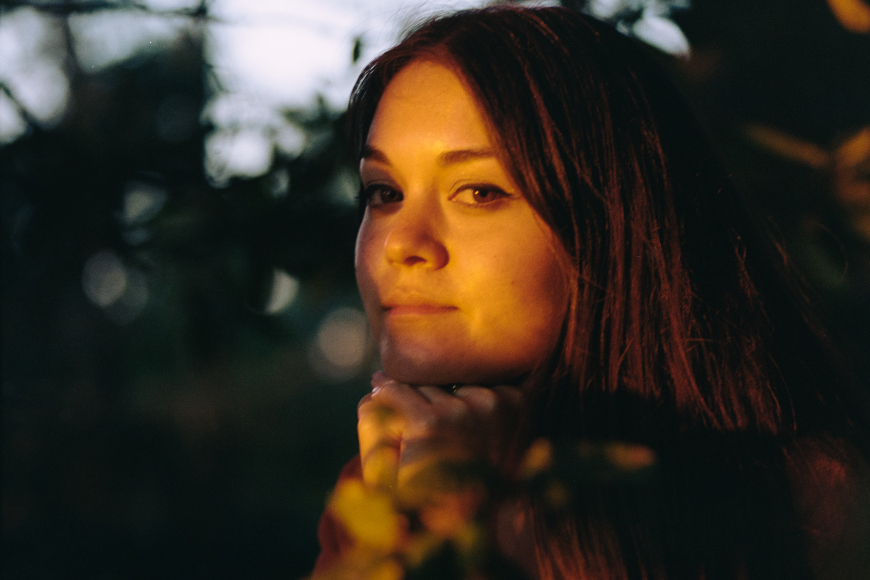 Christina Galisatus: "Candlelight" [PREMIERE] - KUTX