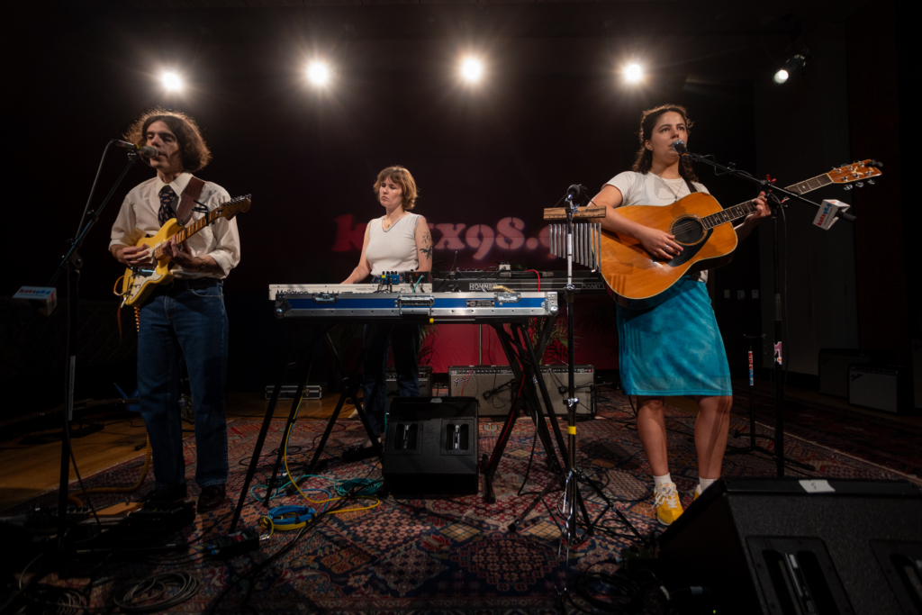 Dorio: "Plastic Heart" [Live In Studio 1A] - KUTX